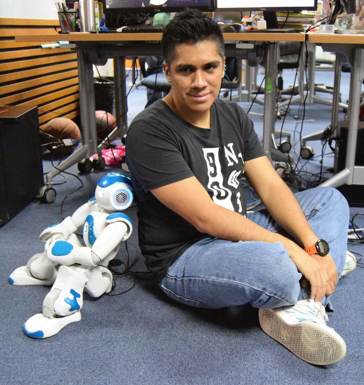 ¡Conoce a Jacobo, el politécnico que logró replicar en un robot el ...