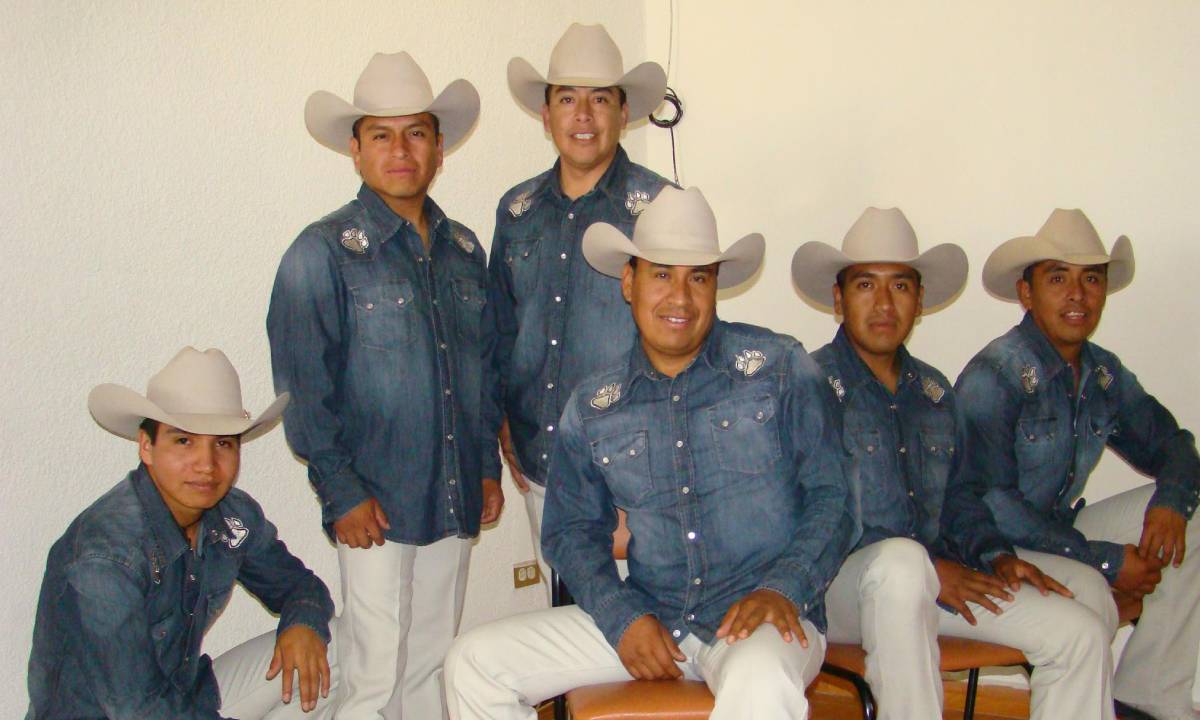 Banda La Garra Norteña cae de un cuarto piso en CDMX; ¿cómo se encuentran?