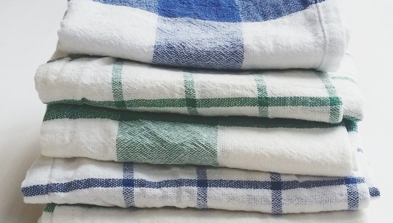 Cómo desmanchar los trapos de cocina sin que pierdan su color