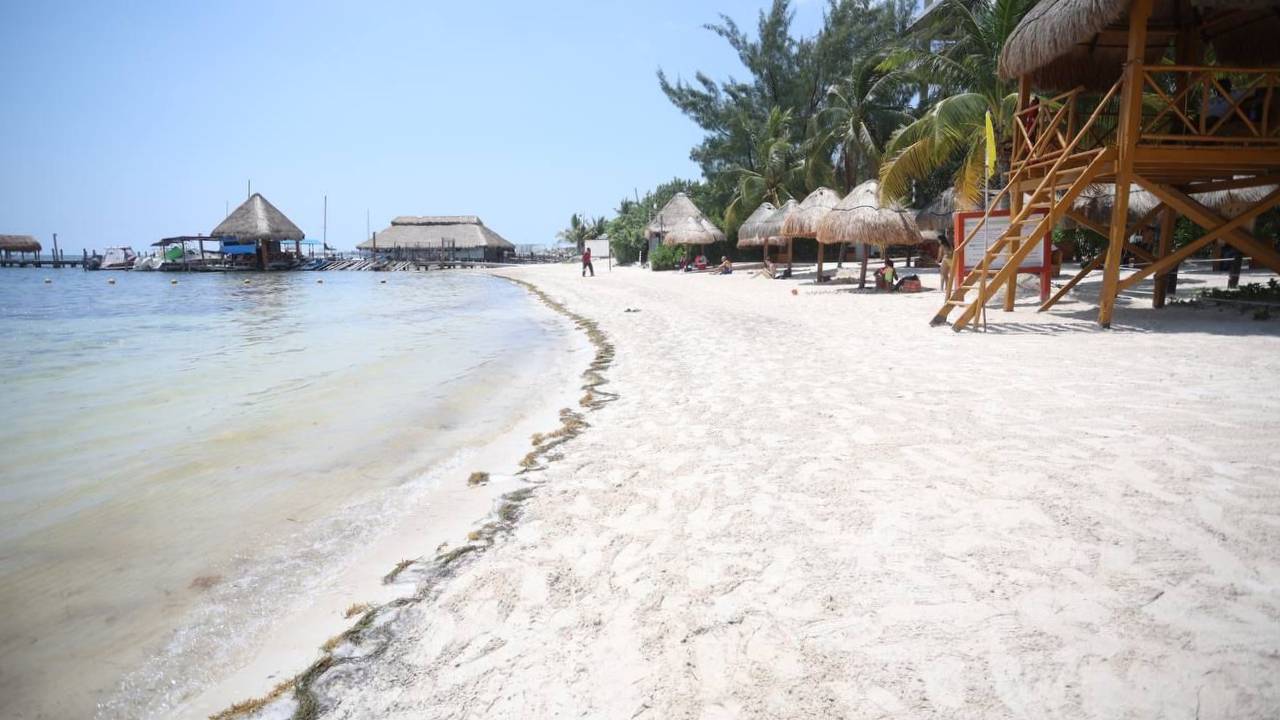 Cancún, líder nacional en playas limpias sustentables y platino