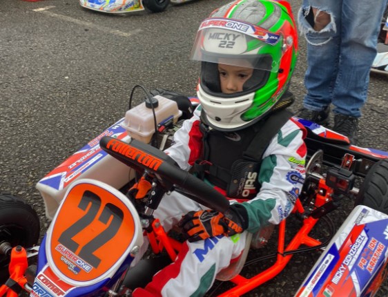 Micky González, representa a Morelos en Super One Series