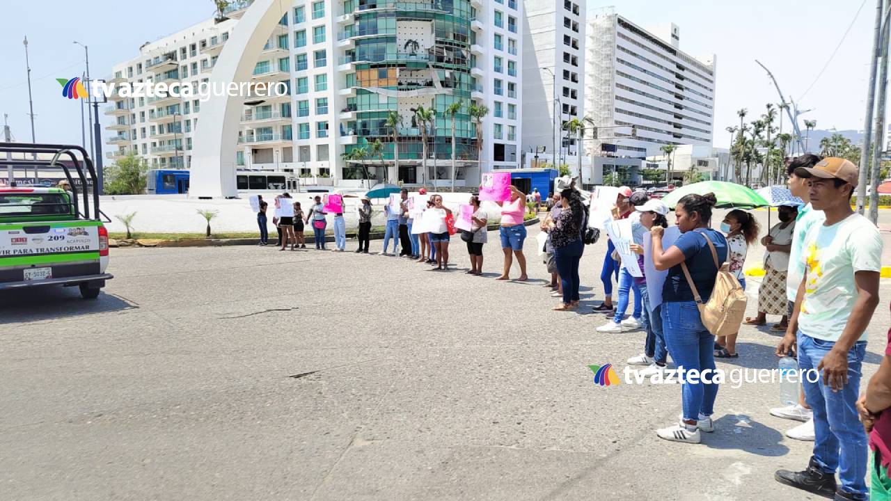 Fabiola Jiménez Nava: Bloquean Costera en exigencia de su aparición