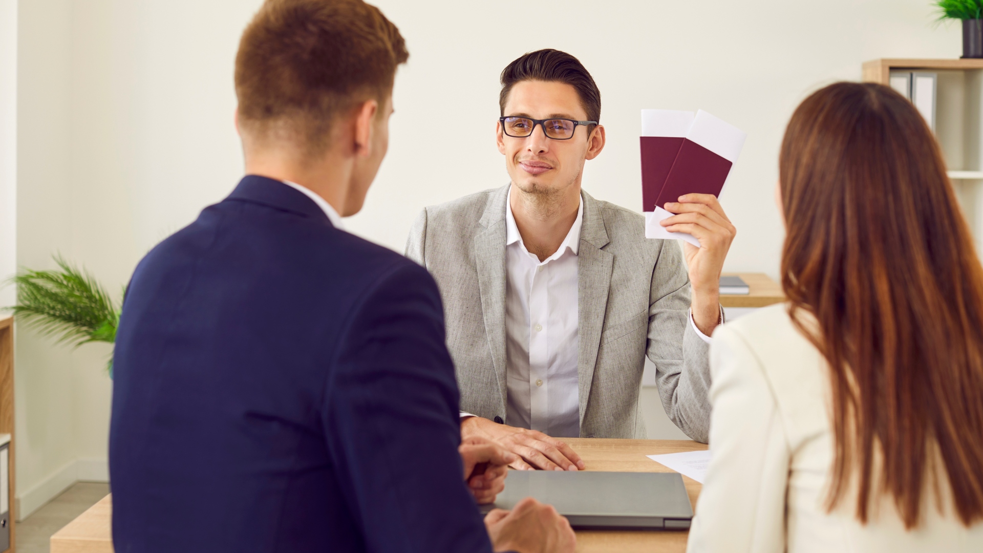 Si buscas la visa de inmigrante basada en la familia, debes conocer ...