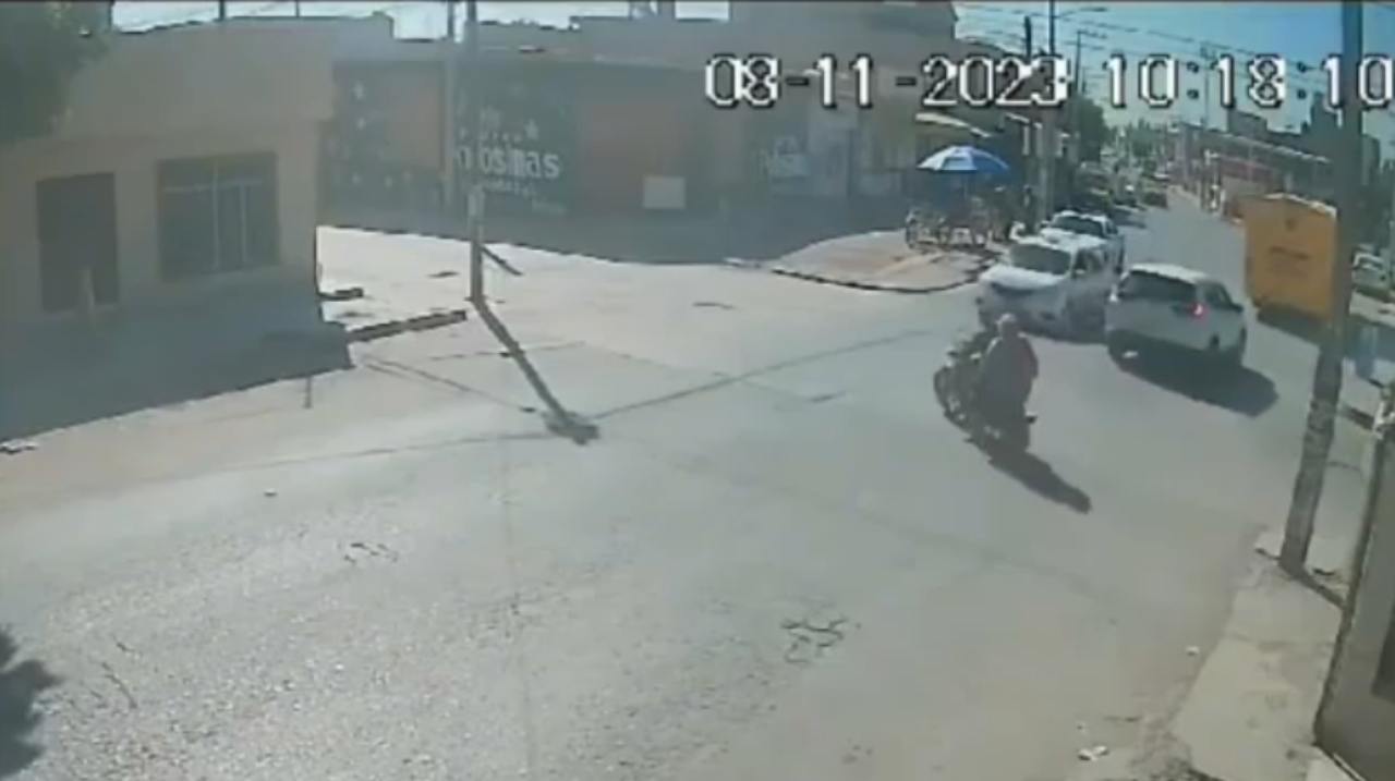 ¡no Lo Vio Taxista Atropella A Familia Que Viajaba En Motocicleta En 8240