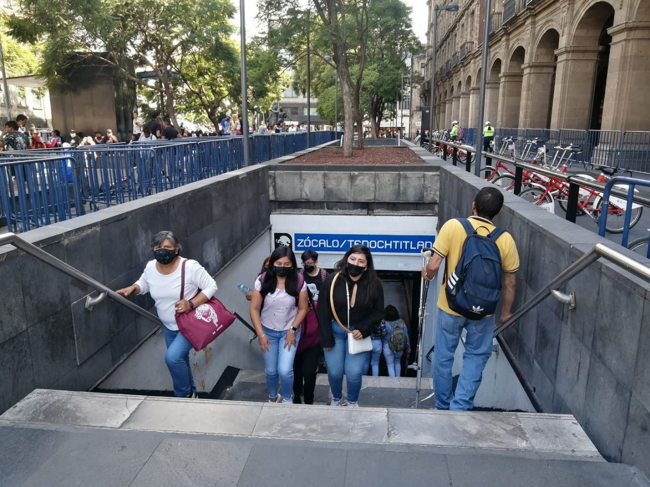 Metro CDMX: Cierran Bellas Artes y Zócalo-Tenochtitlán por marcha