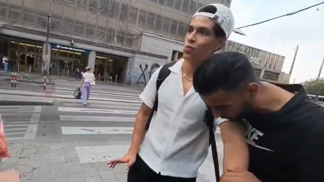 ¡En vivo! Influencer mexicano sufre intento de asalto en Europa