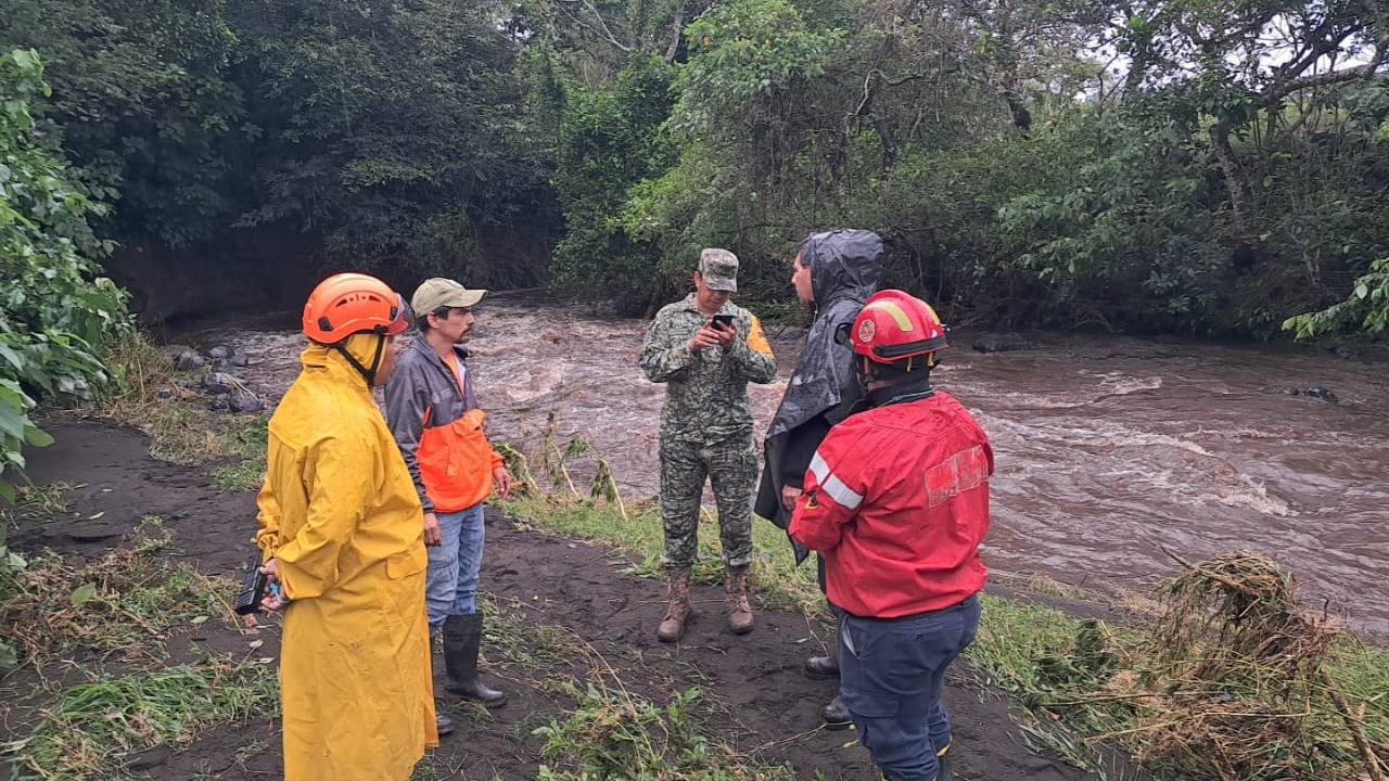 ¿Hay daños por desbordamiento del río La Palma, al sur de Veracruz?