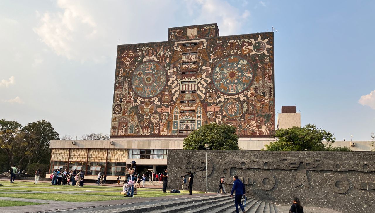Lanzan convocatoria para Prepa y CCH de la UNAM 2025; fechas y detalles