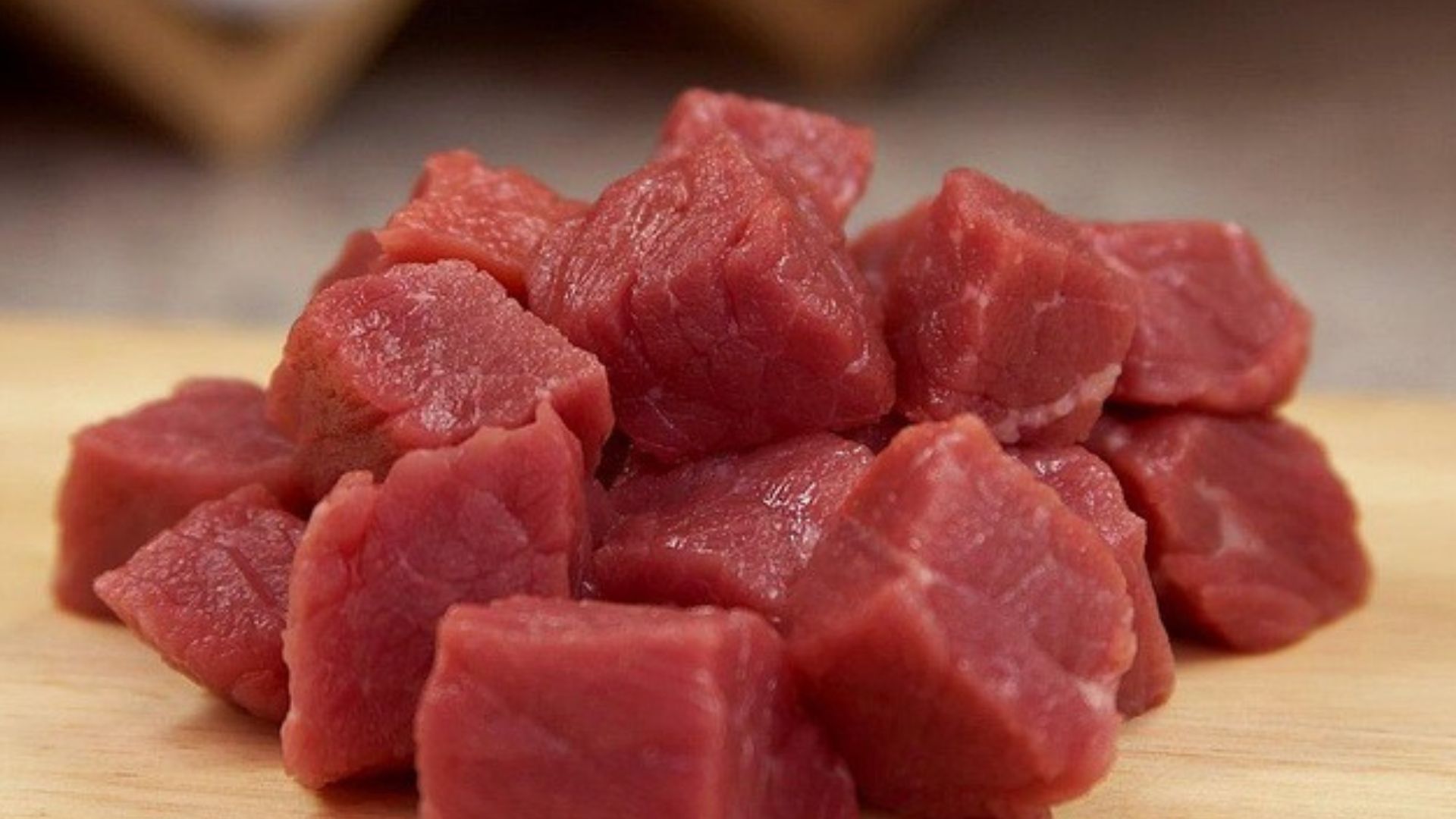 ¿Por qué aumentó el precio del kilo de la carne de res y pollo en Jalisco durante abril de 2025?