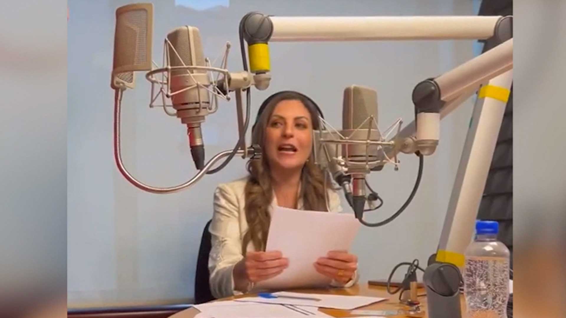 Mariana Ochoa debuta en la radio como locutora