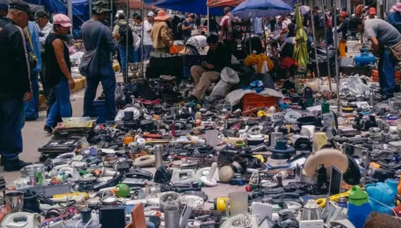 El tianguis El Salado: Ropa, chácharas, antigüedades y todo lo que se ...