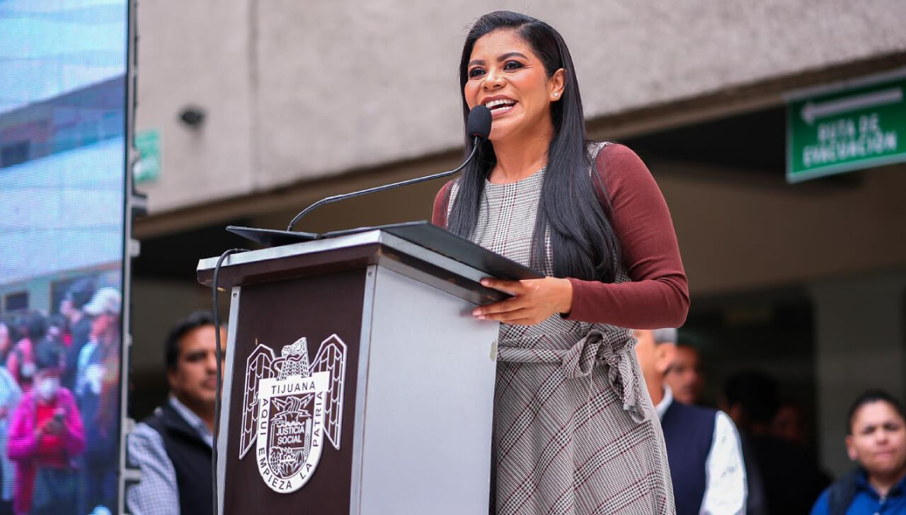Alcaldesa de Tijuana, Montserrat Caballero, vivirá en cuartel militar