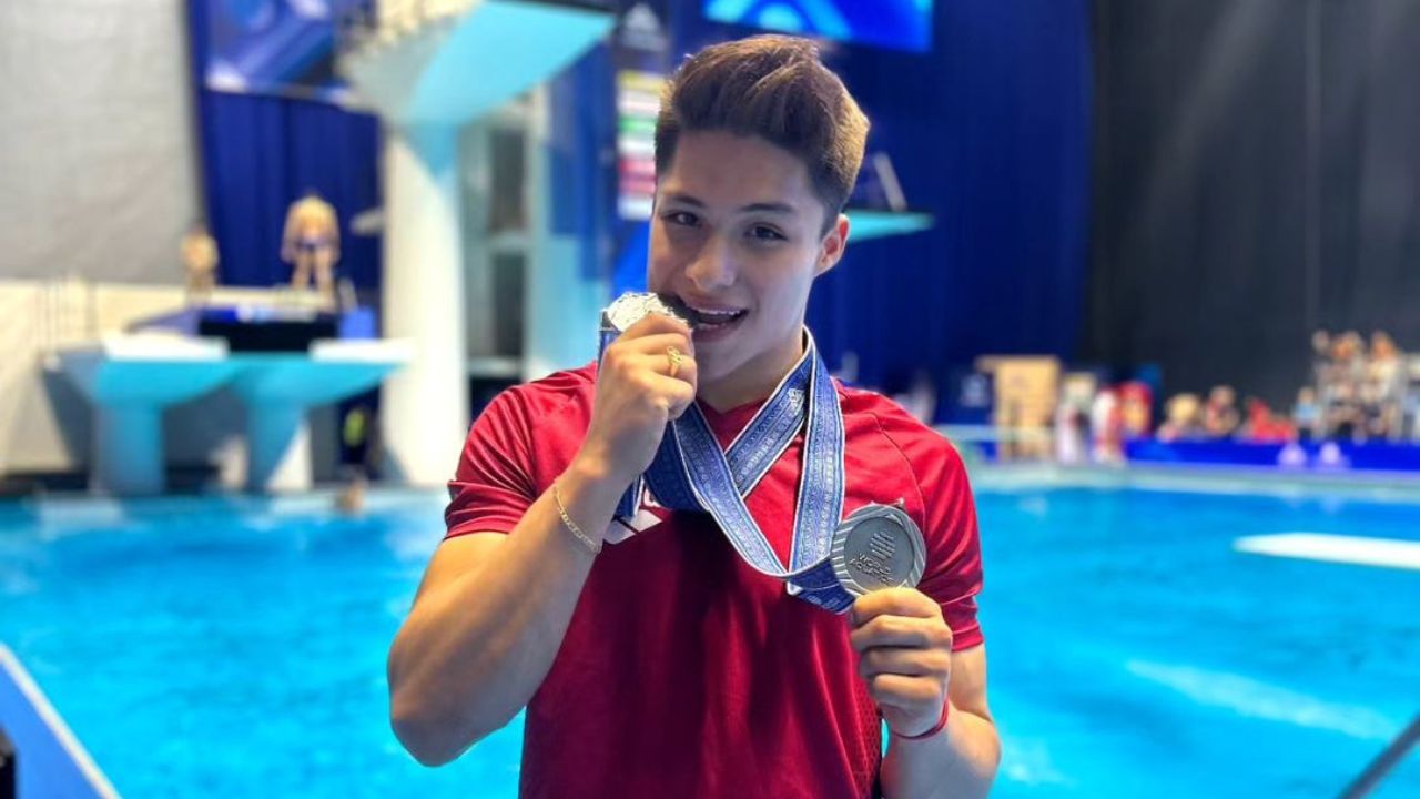 Osmar Olvera, clavadista mexicano, es nominado como "Mejor Atleta del Año" por World Aquatics