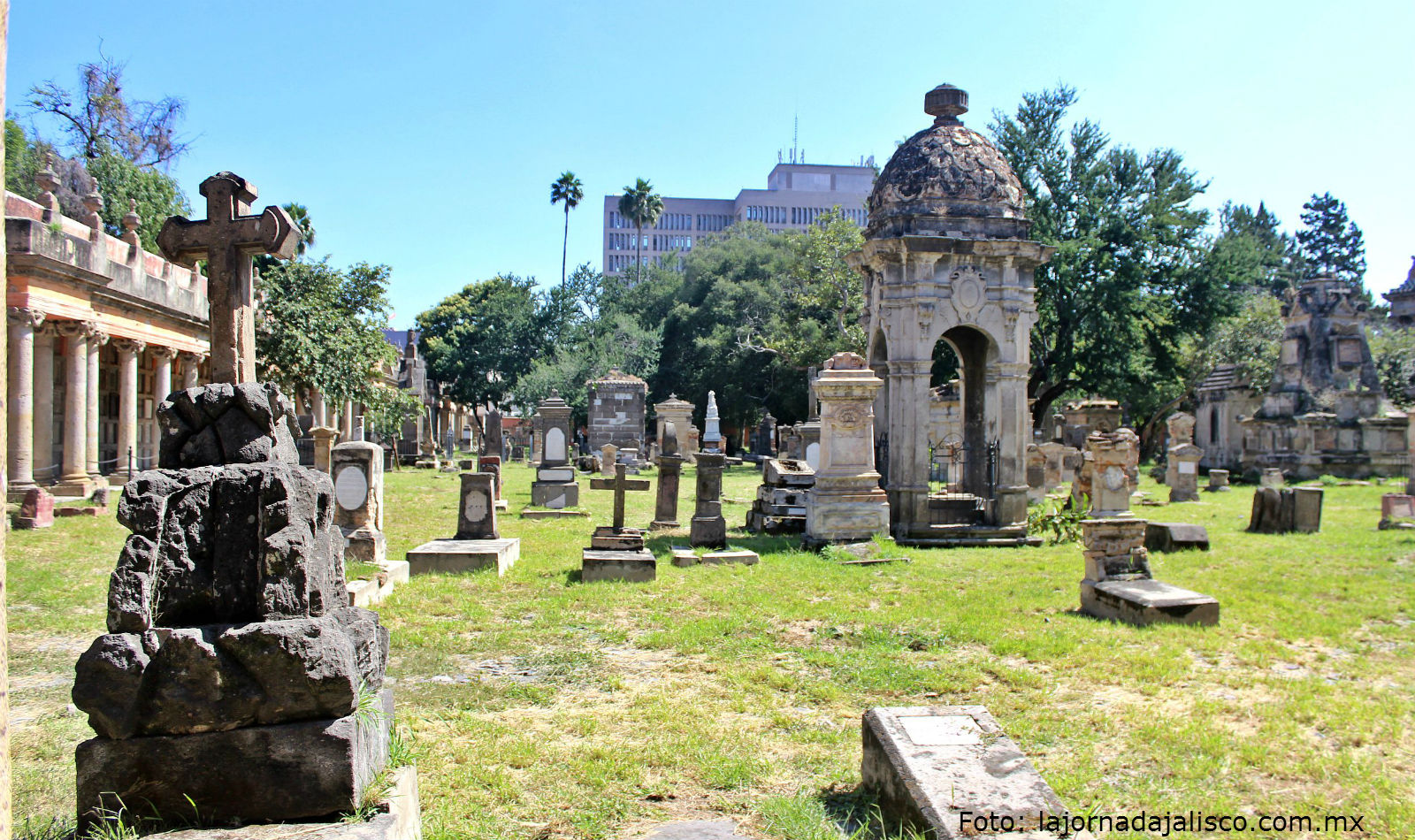 Panteón de Belén: Horarios, costos y recorridos día de muertos