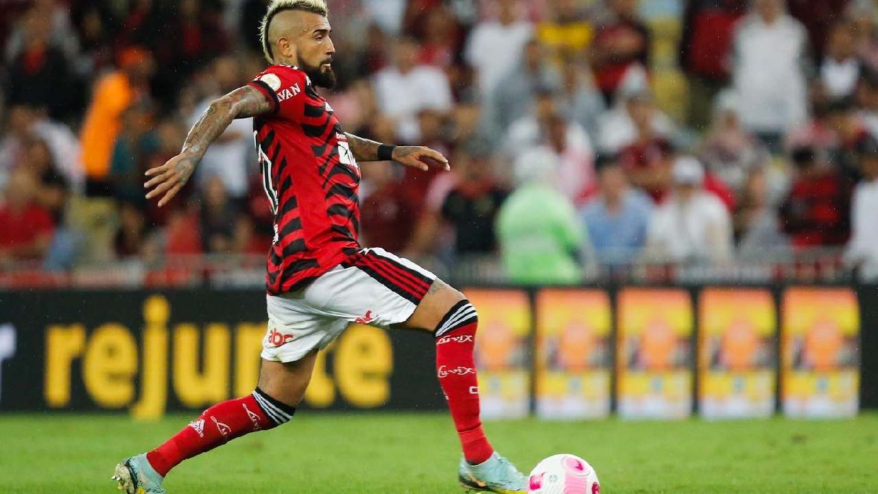 Padre de Arturo Vidal fue hallado sin vida dentro de club hípico en Chile