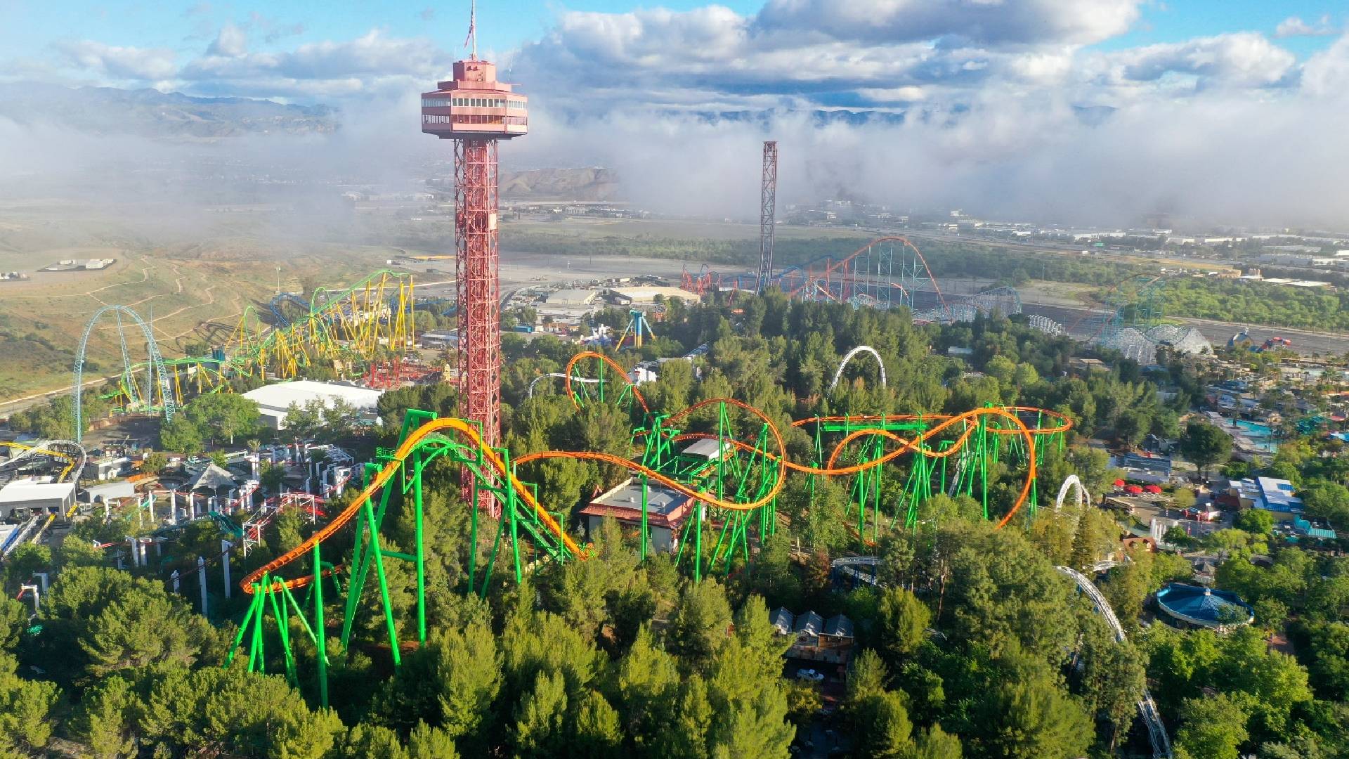 ¿Por qué los parques de diversiones en Estados Unidos están cada vez ...