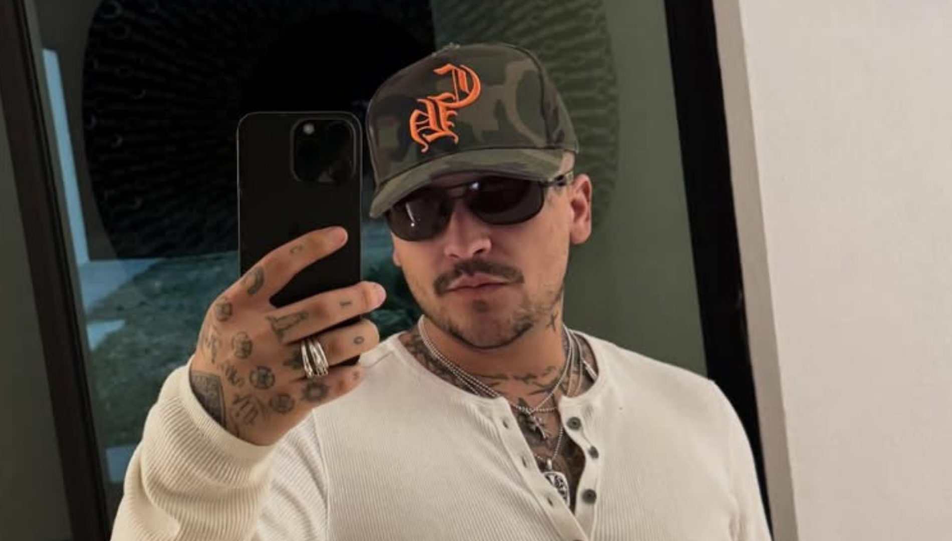 No vas a creer el nuevo look de Christian Nodal que sorprendió a todos ...
