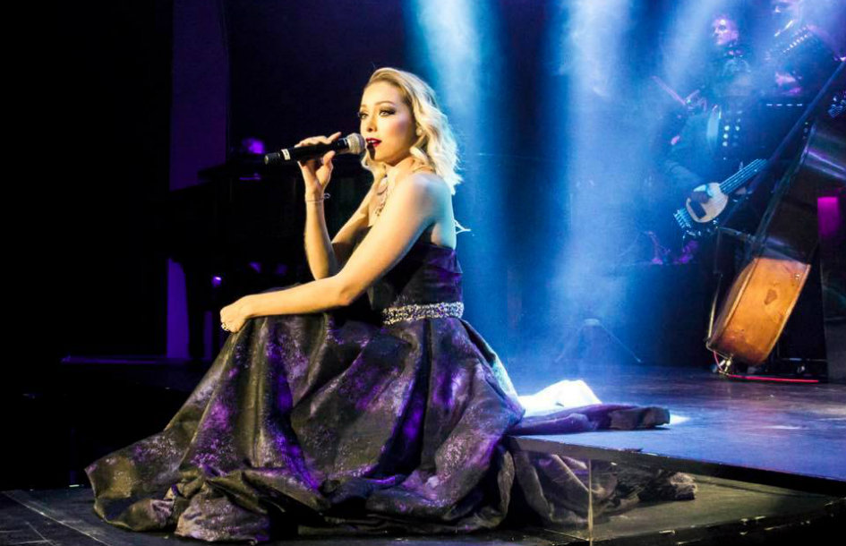 Recibe el Año Nuevo en el show de MYST