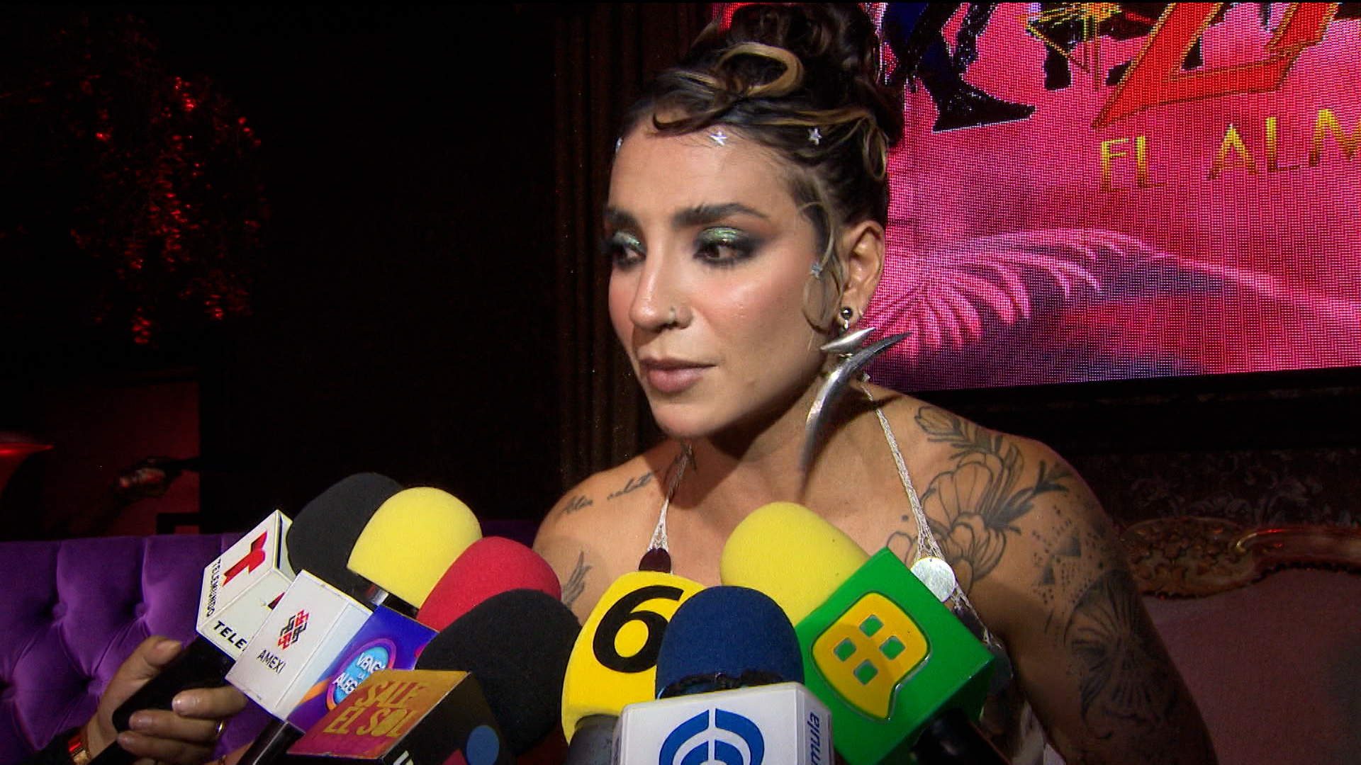 Leslie Gallardo debutó en teatro junto a Niurka y habló de su presente ...