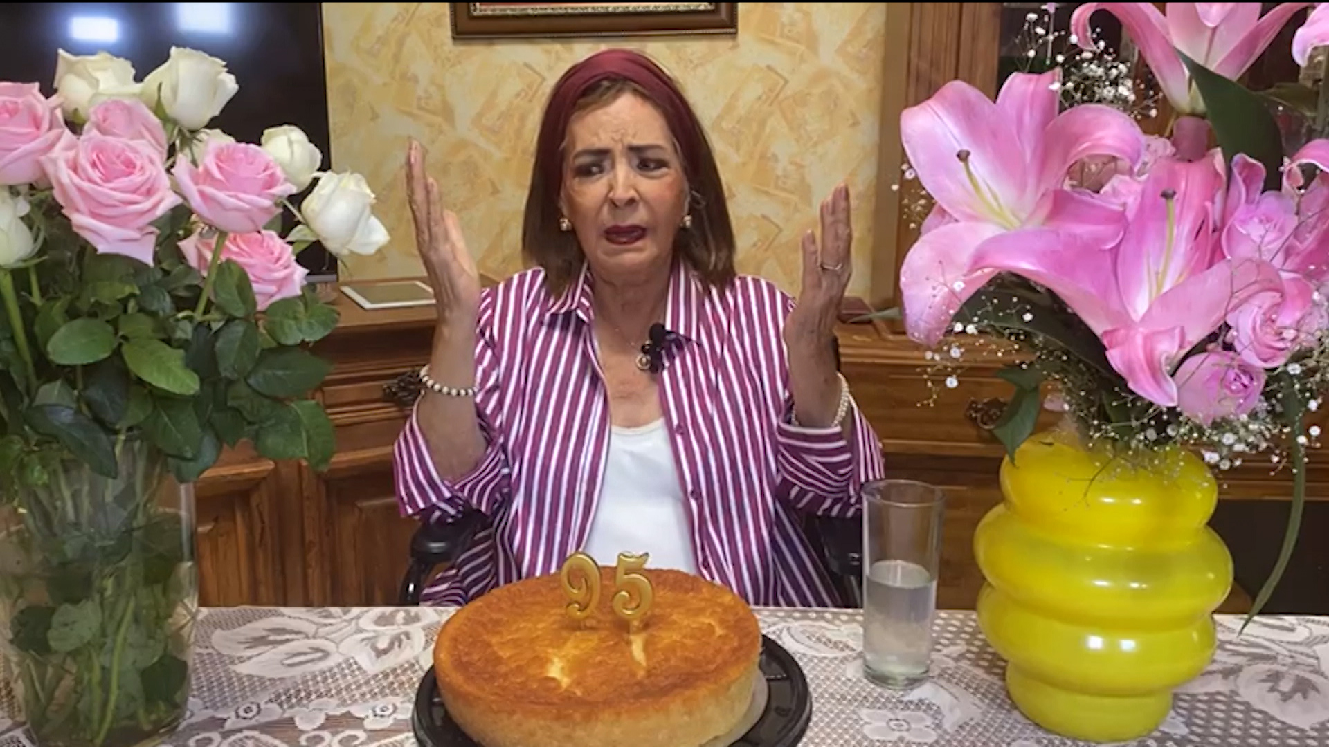 Elsa Aguirre cumplió 95 años y así celebró con su público
