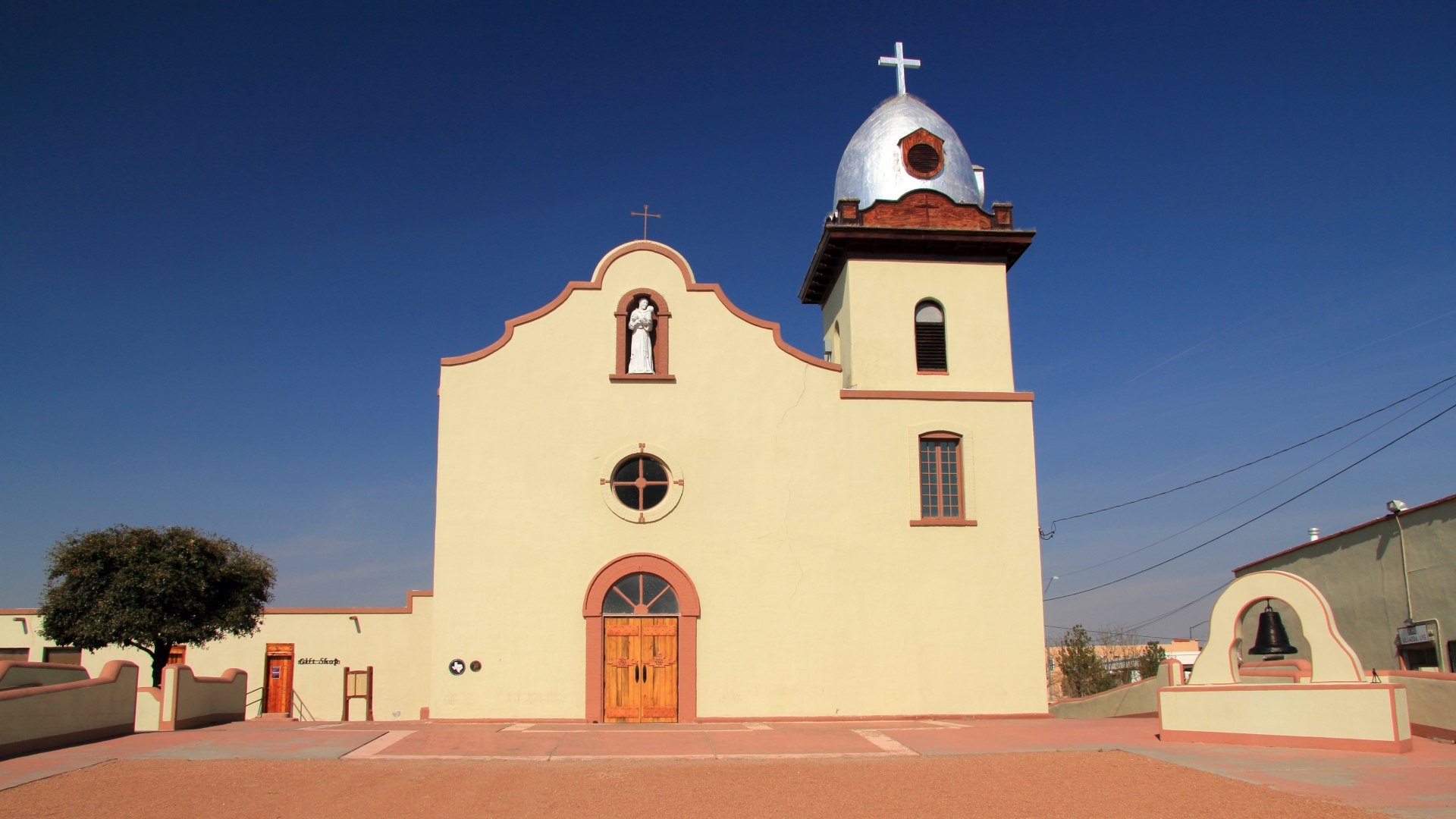 Cerca de El Paso y con influencia hispana, debes visitar este pueblo ...