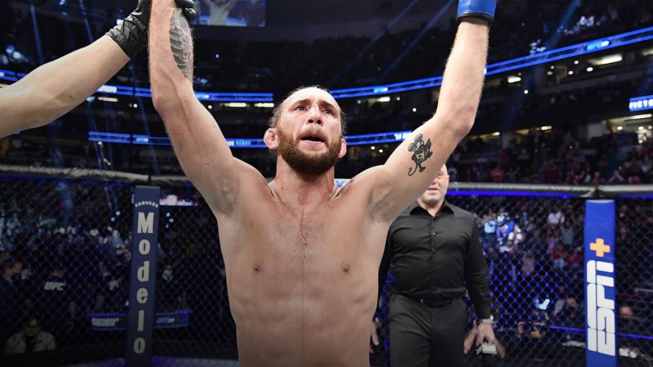 VIDEO: Peleador de UFC festeja su victoria gritando 'arriba las Chivas ...