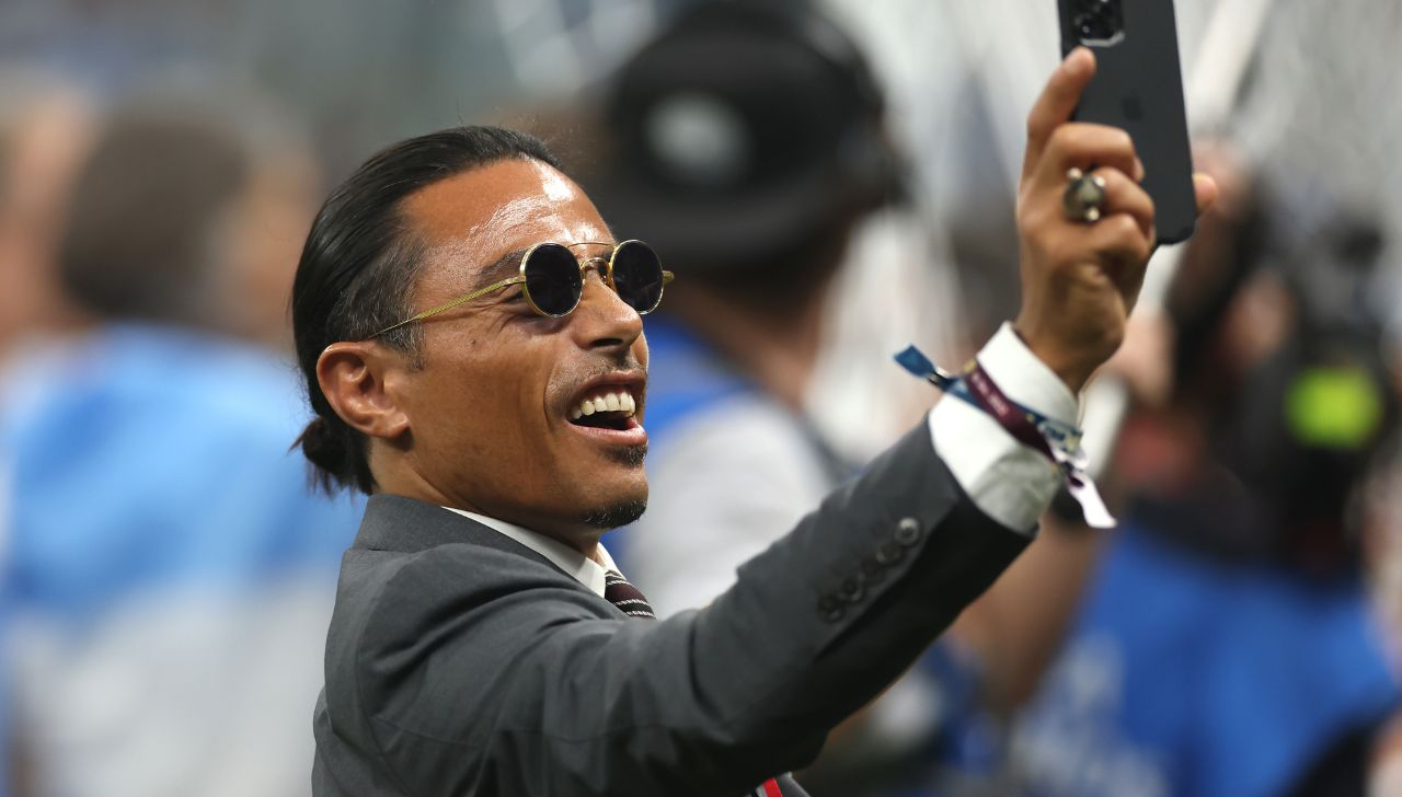 FIFA investiga cómo entró a la cancha el chef Salt Bae en la final