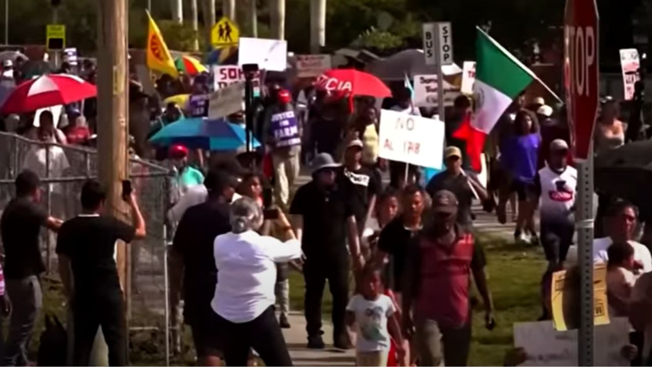Juez bloquea Ley SB 1718 que penaliza transporte de inmigrantes