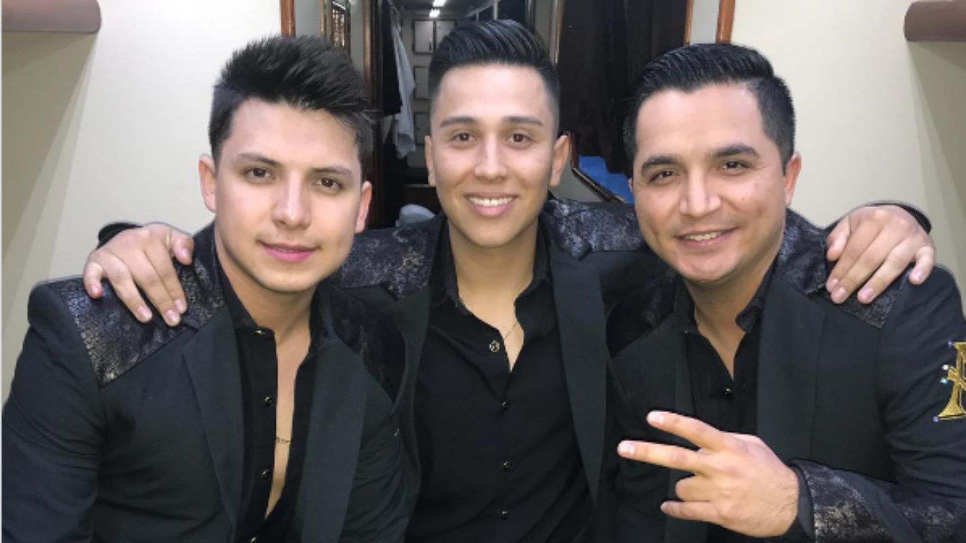 Vocalista de la Arrolladora Banda El Limón: Esaúl García Morales de ...
