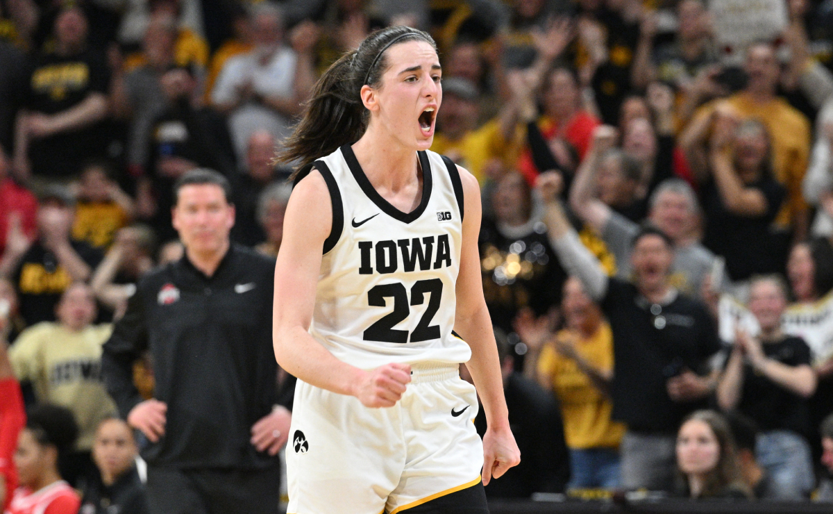 Caitlin Clark rompe récord de puntos en la NCAA femenino como masculino