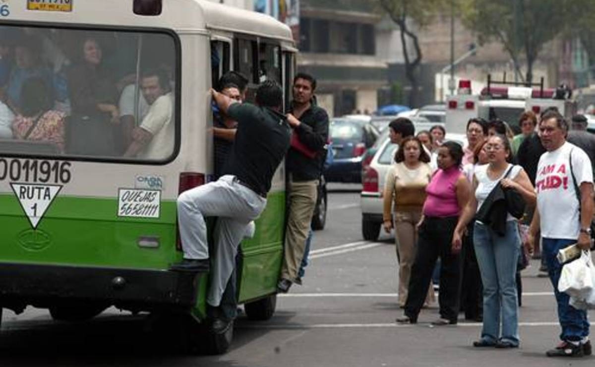Universidad privada deja tarea usar transporte público