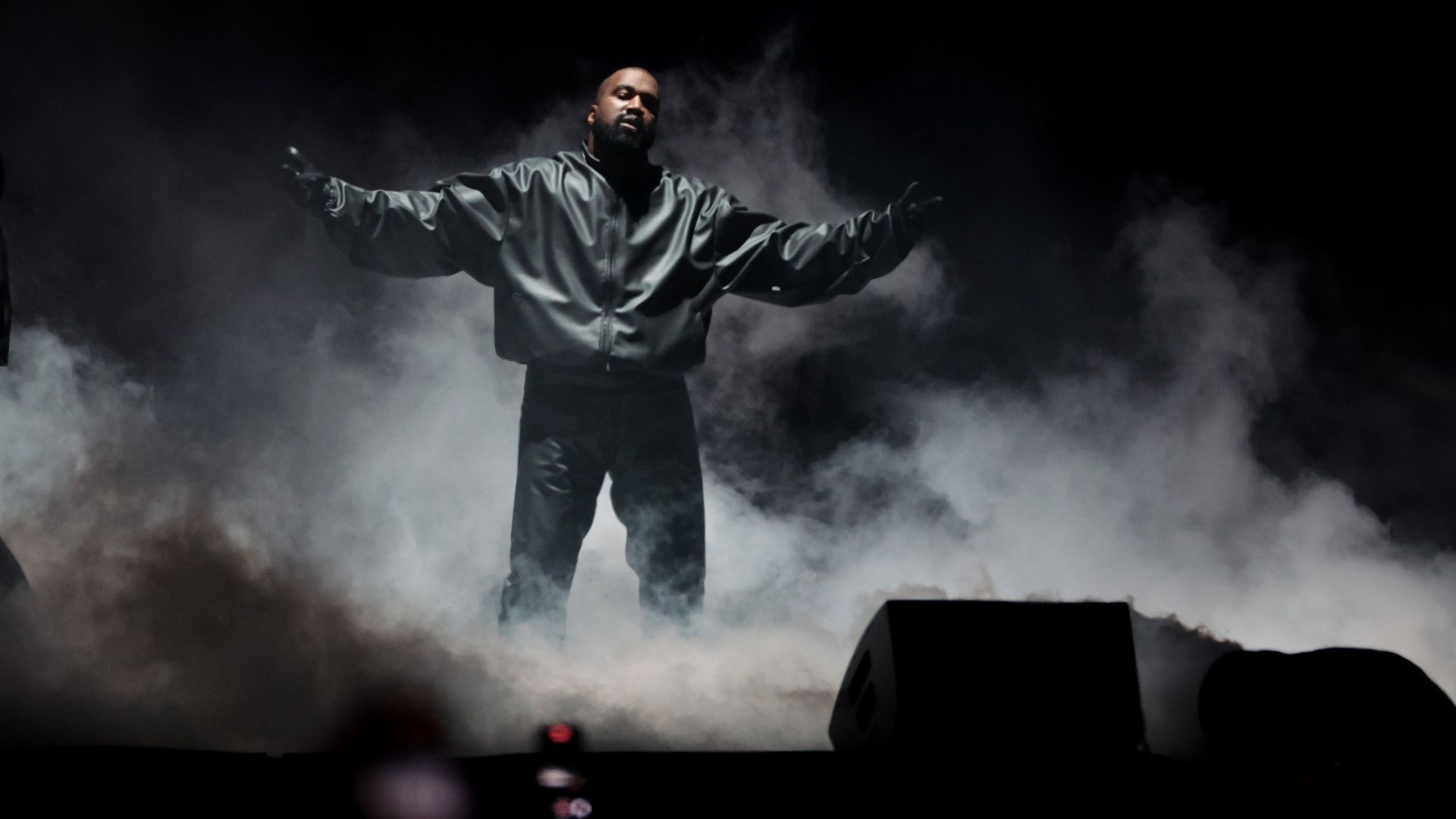 Kanye West ensaya en la Plaza de Toros: Así será el escenario para los ...