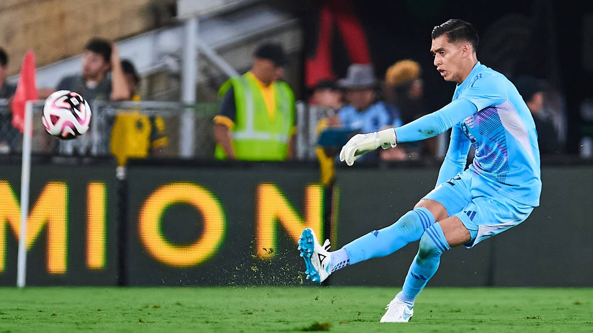 Tala Rangel rompe el silencio luego de su error vs Rayados