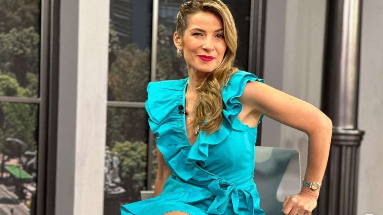 Carolina Rocha: quién es la periodista que conduce Hechos Sábado en ...