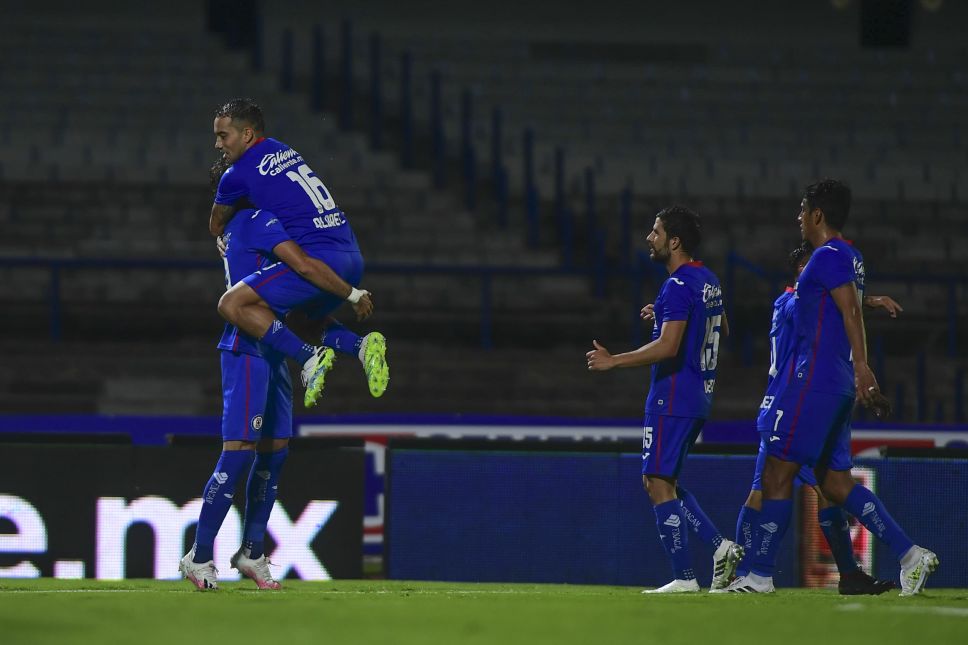 Cruz Azul alcanza al América