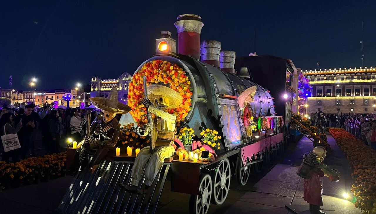 Mega ofrenda Zócalo: A quién esta dedicada y todos los detalles