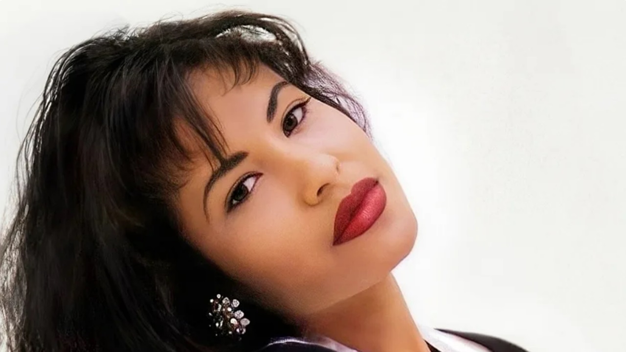 Selena: Así luciría en la actualidad según la IA
