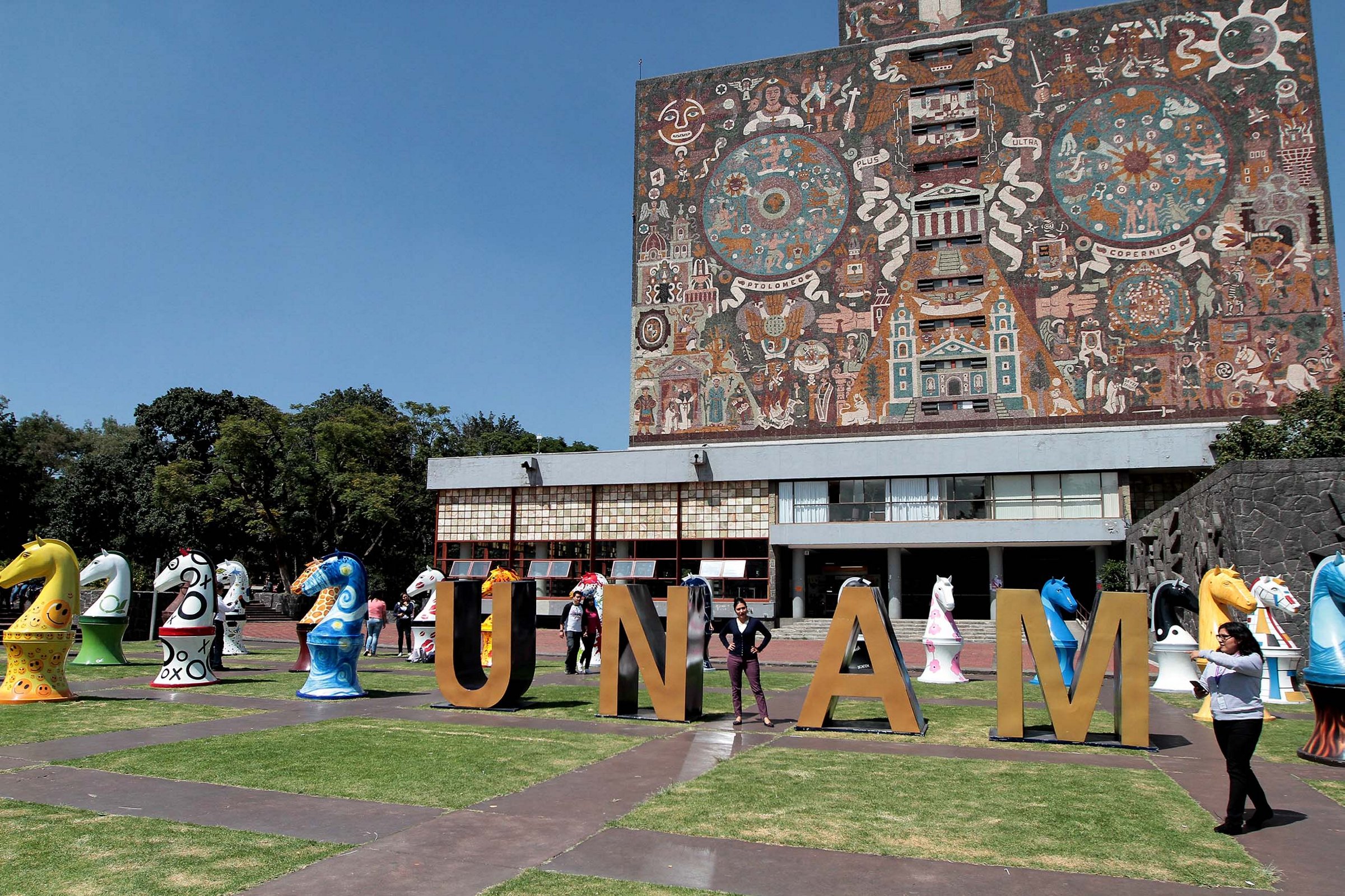 La UNAM llega a sus 110 años como líder en investigación