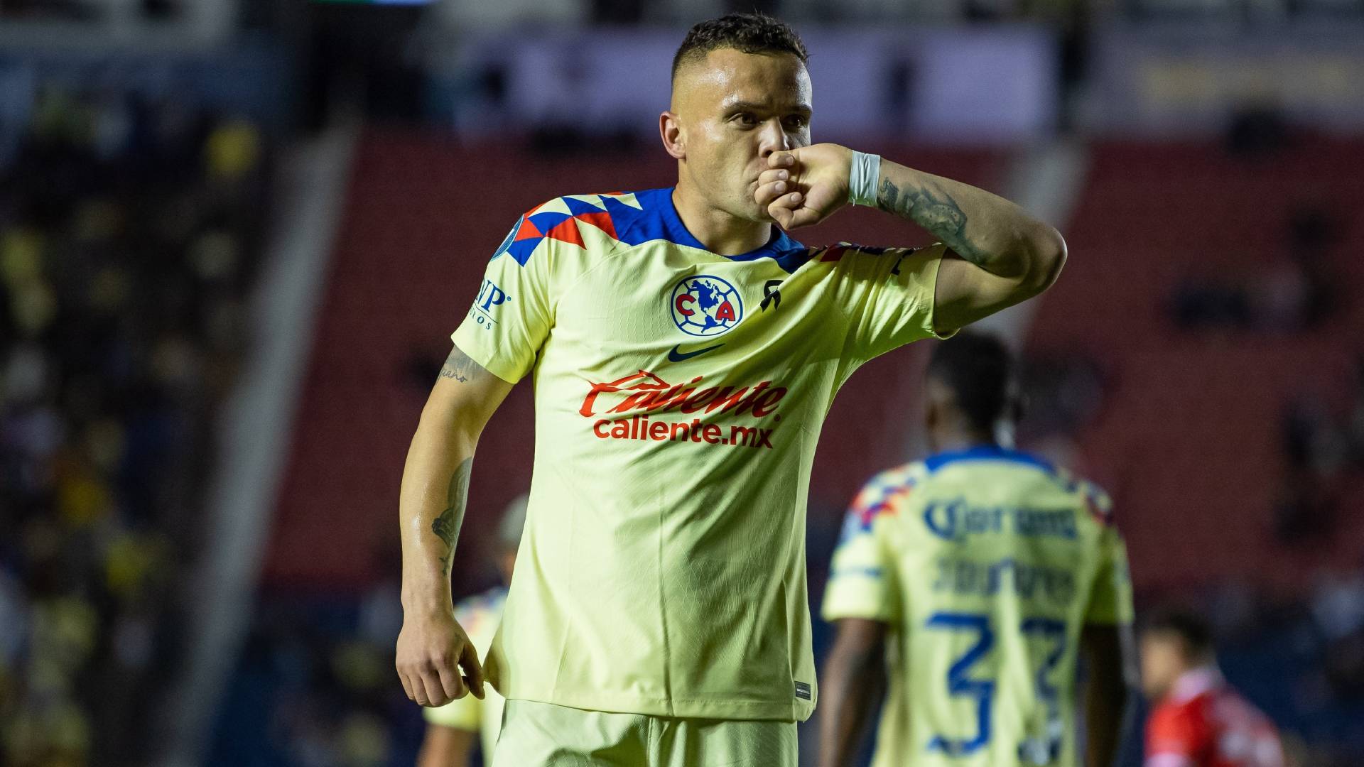 Por su familia, Cabecita Rodríguez se quedaría en el América