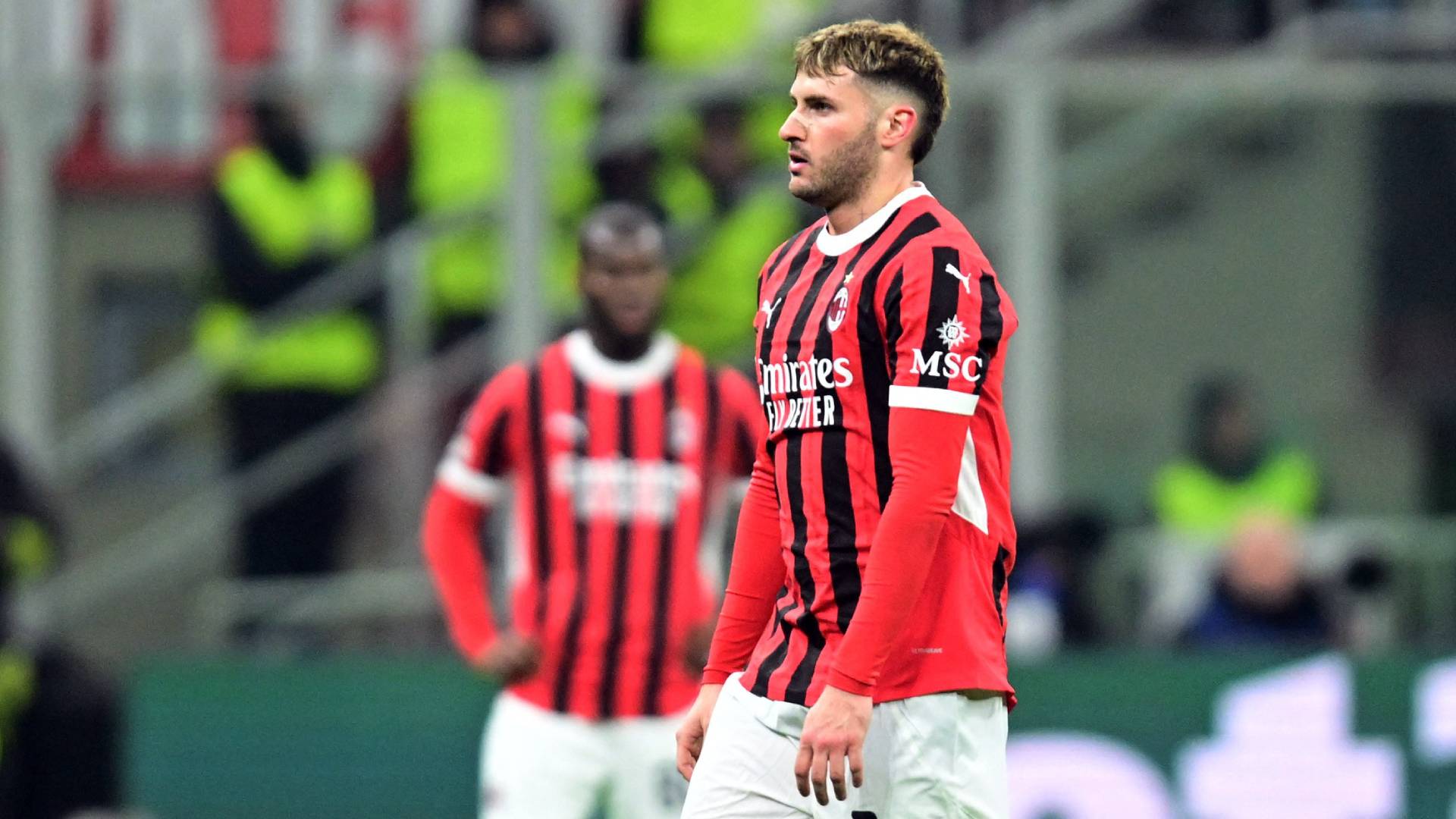 Las primeras palabras de Santiago Giménez tras la eliminación del Milán ...