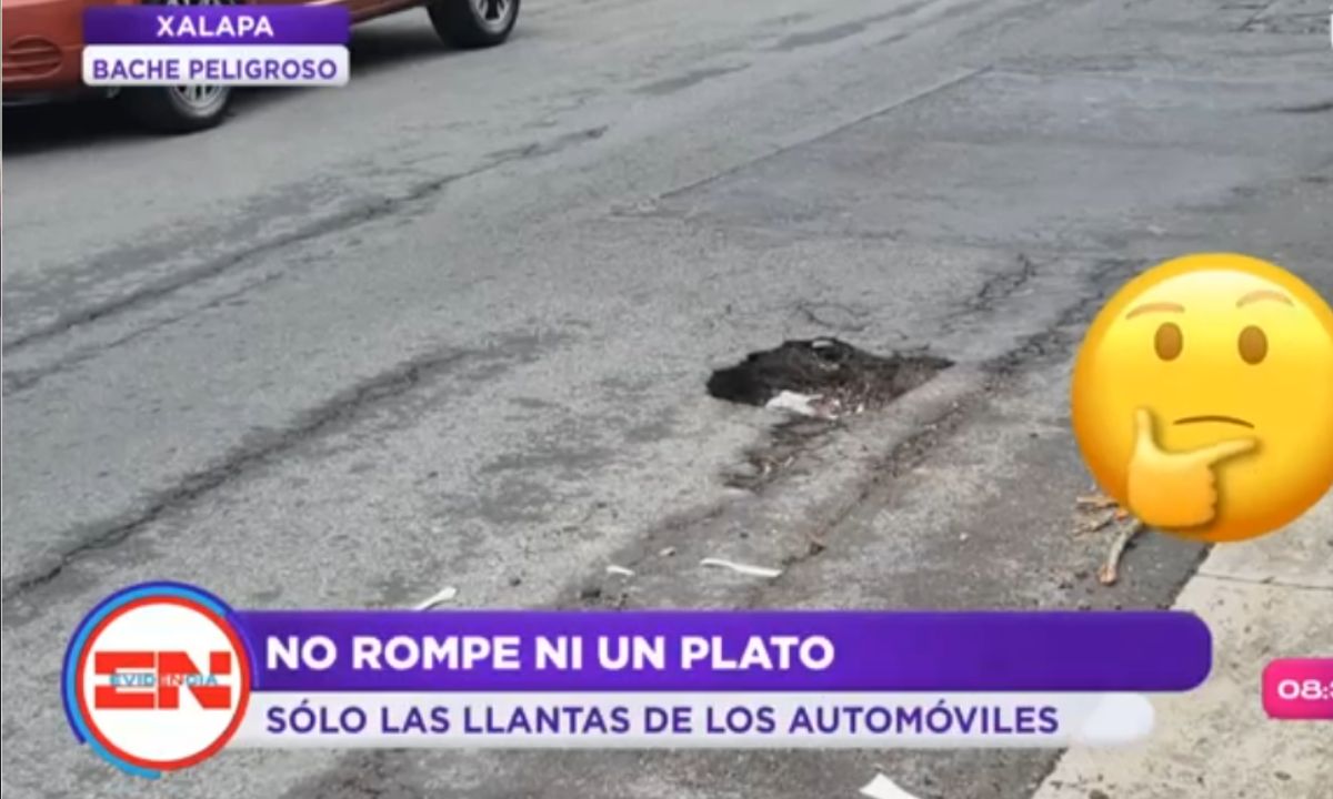 Bache peligroso en la calle Ángela Peralta de Xalapa