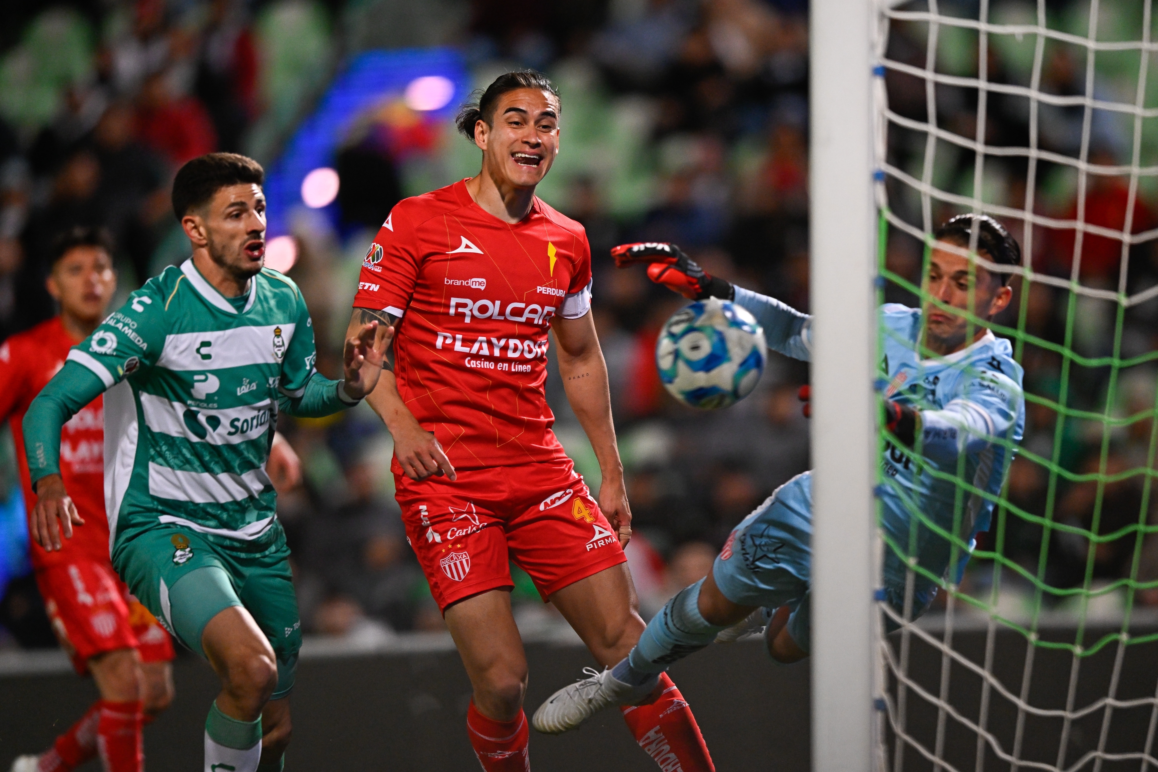 Santos cae ante Rayos del Necaxa en su presentación en Torreón en el ...