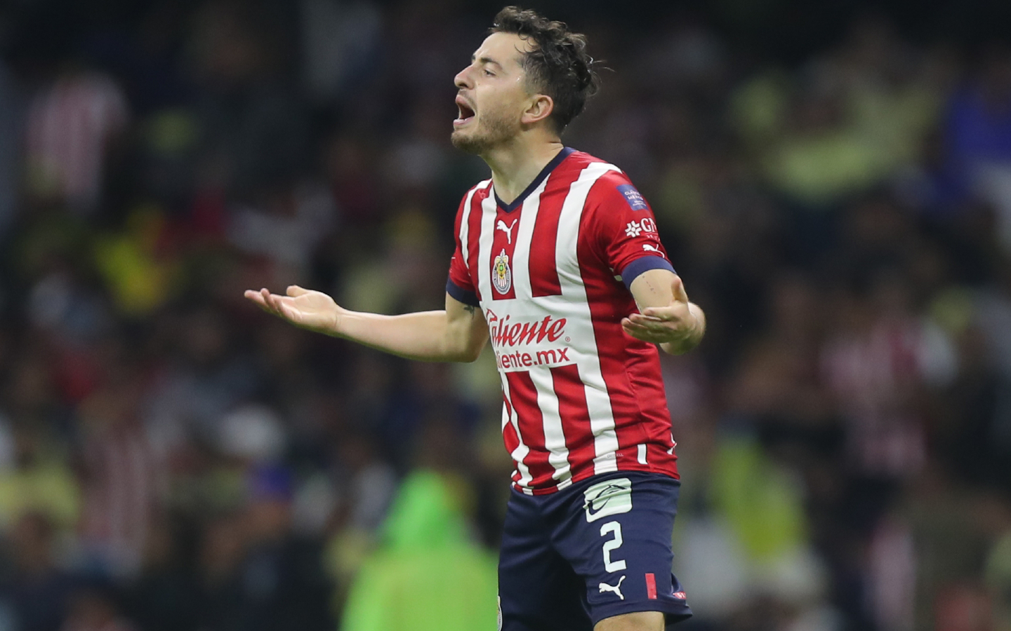 Chivas anuncia la baja de Alan Mozo para el partido contra Toluca