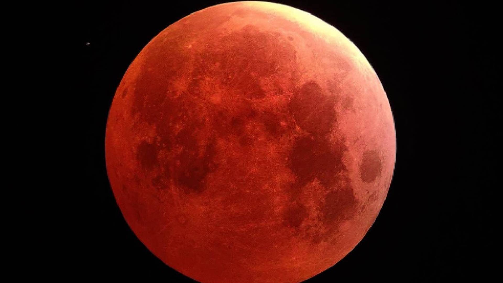 ÚLTIMO MOMENTO: La Luna de Sangre se hace presente en el Eclipse Lunar en Yucatán 2025