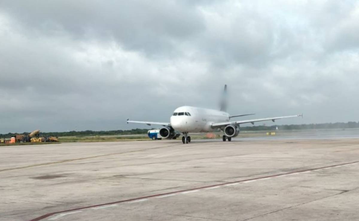¿Qué se sabe del avión que aterrizó de emergencia en el Aeropuerto de ...