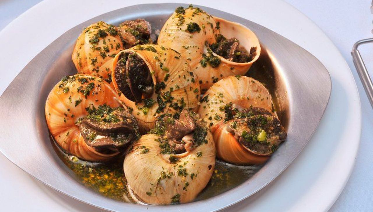 Los bigotes del sabor: descubre el concepto francés de Les Moustaches ...