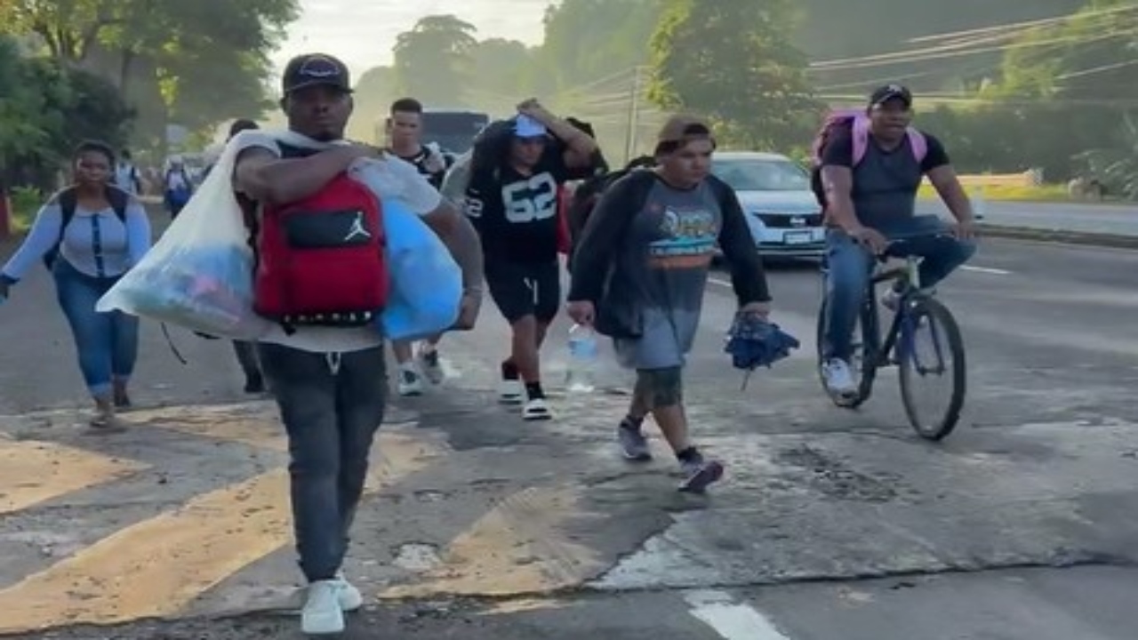 Caravana migrante de Tapachula: 500 personas de Cuba y Haití avanzan ...