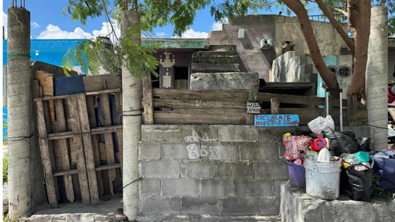 Mantuvo el cadáver de su esposa esperando que resucitara con plegarias