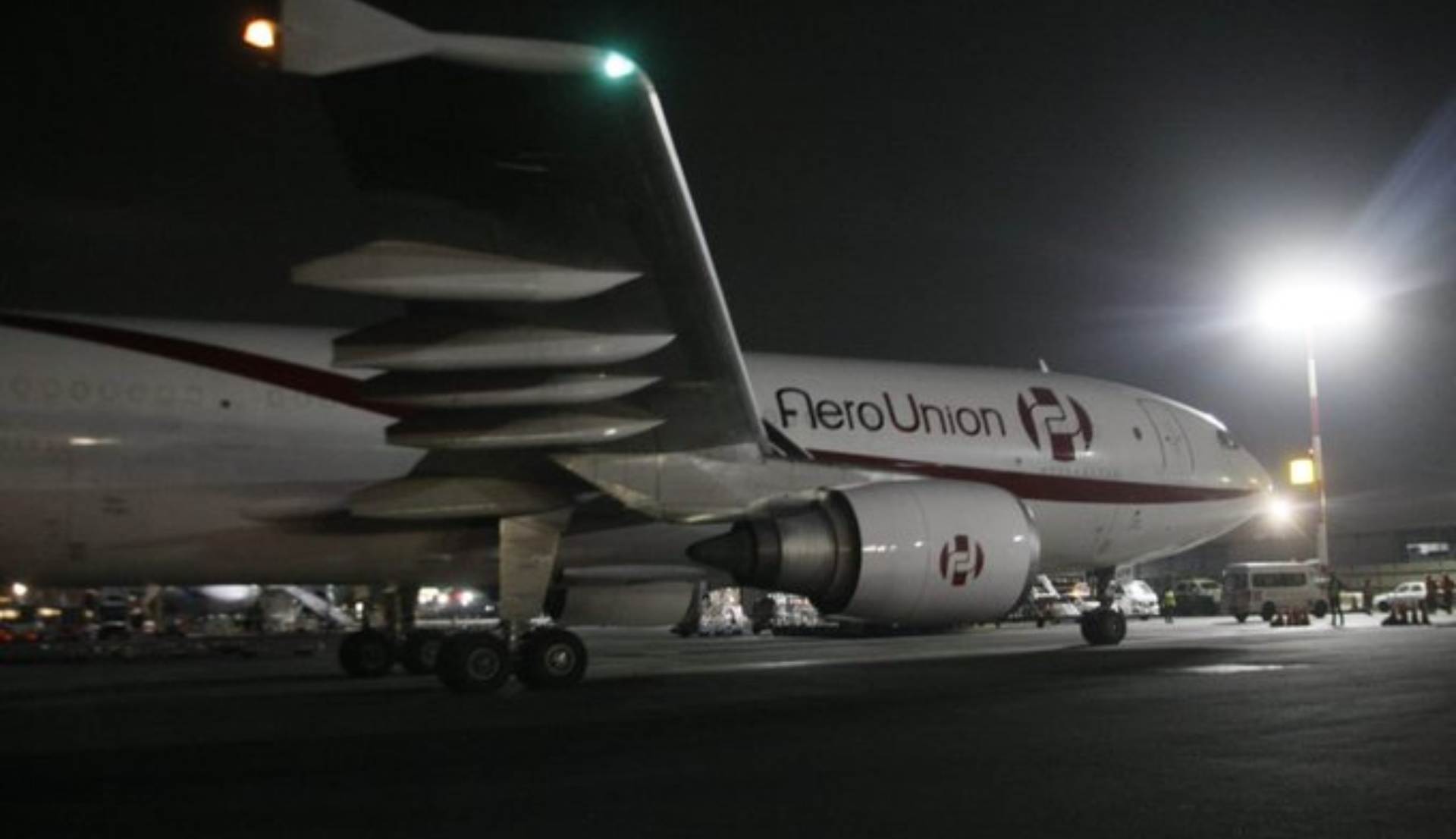 Llegan a México 2 millones de vacunas de AstraZeneca