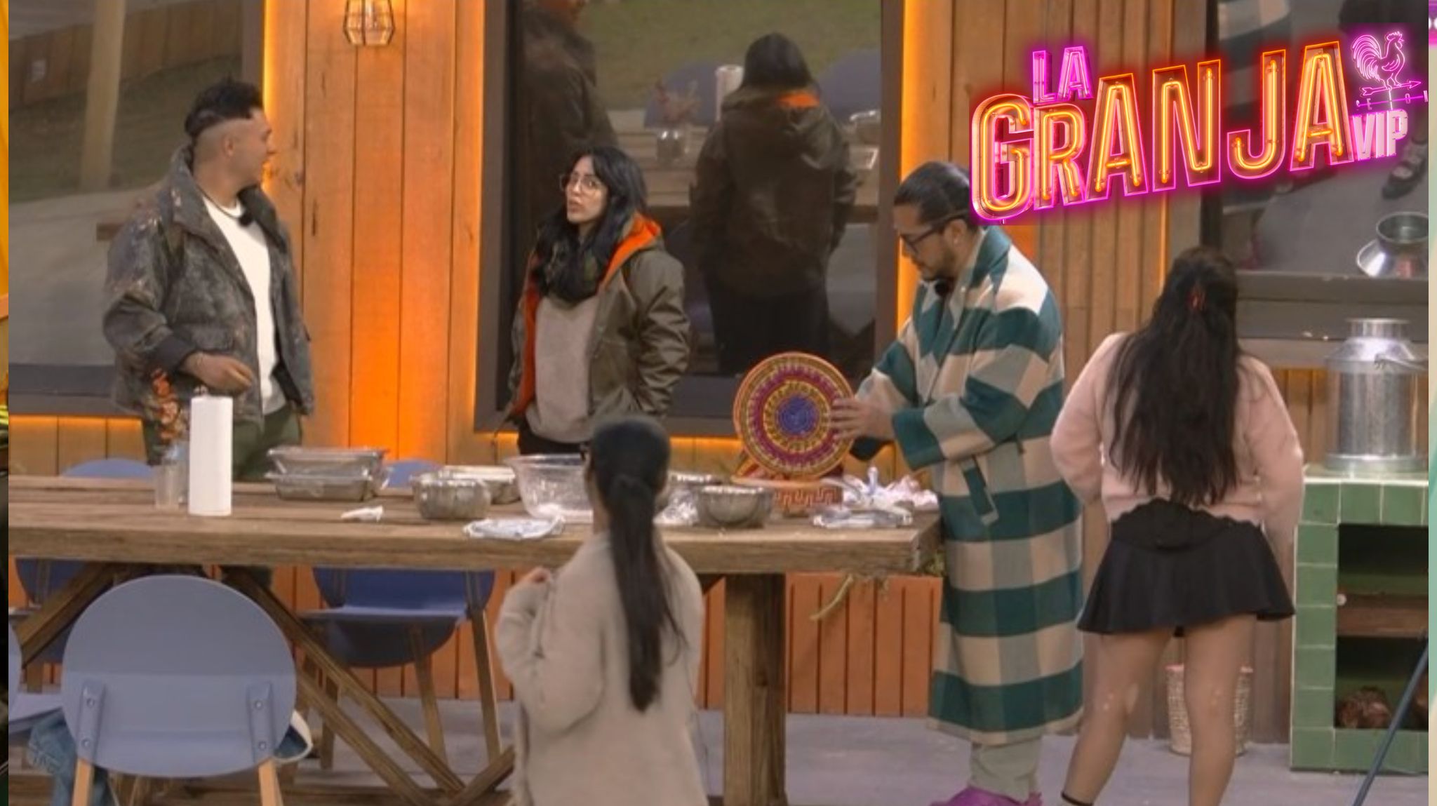 La Granja VIP: Kim Shantal exhibe a Eleazar Gómez y le dice ...